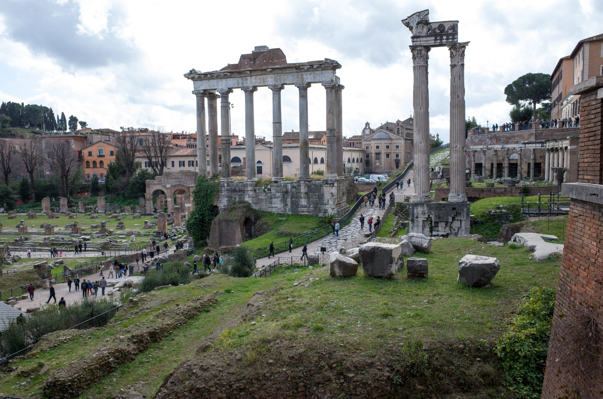 Salvete discipuli discipulaeque, salvete parentes! – HSG Eberbach